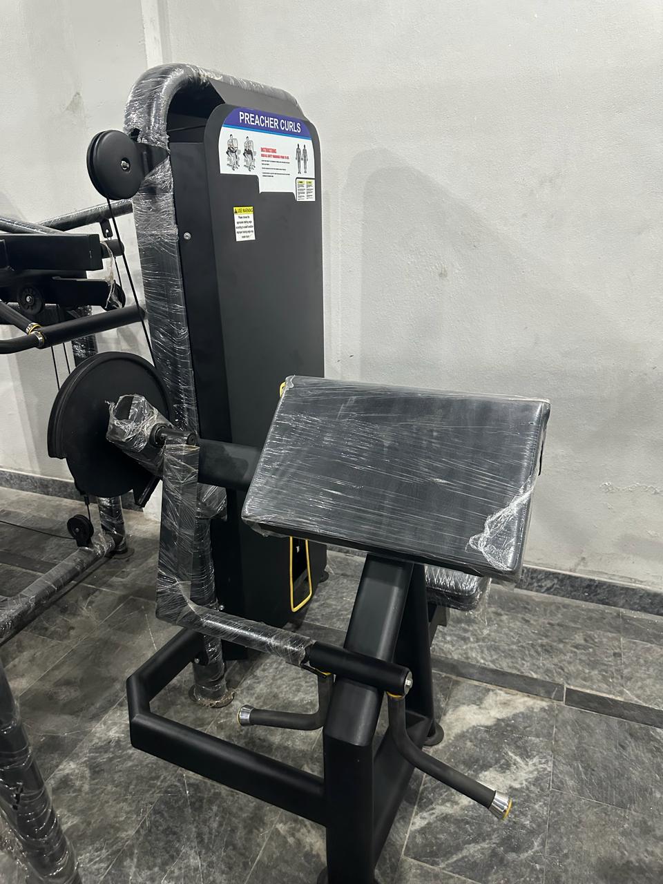 Preacher Curl / Bicep Curl Machine ( 12 Guage ) | Z Fitness